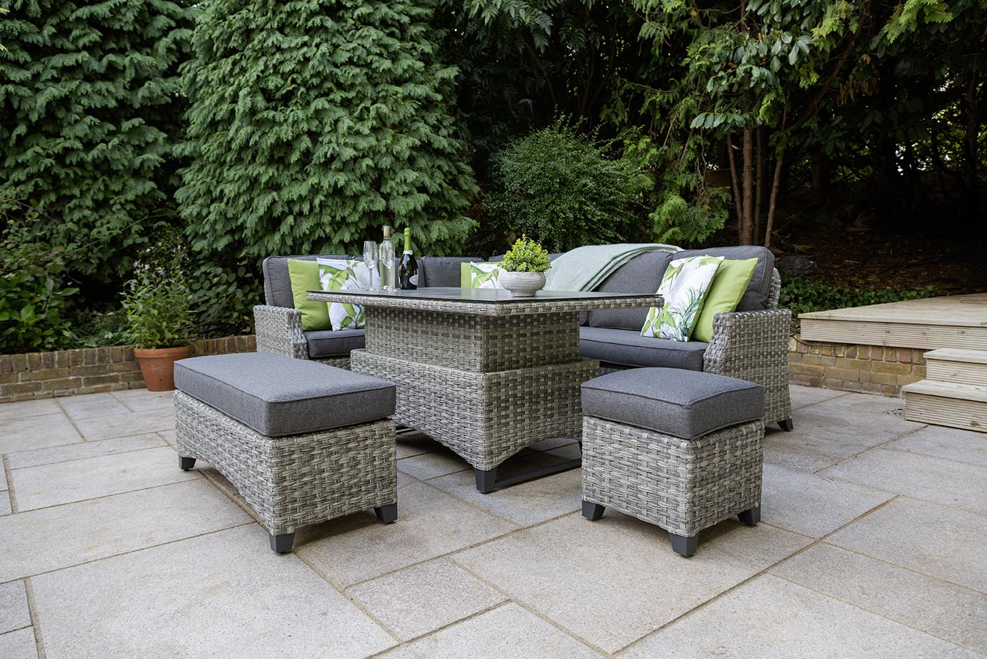 Windsor Heritage Large Rattan Corner Sofa Set with Table & S