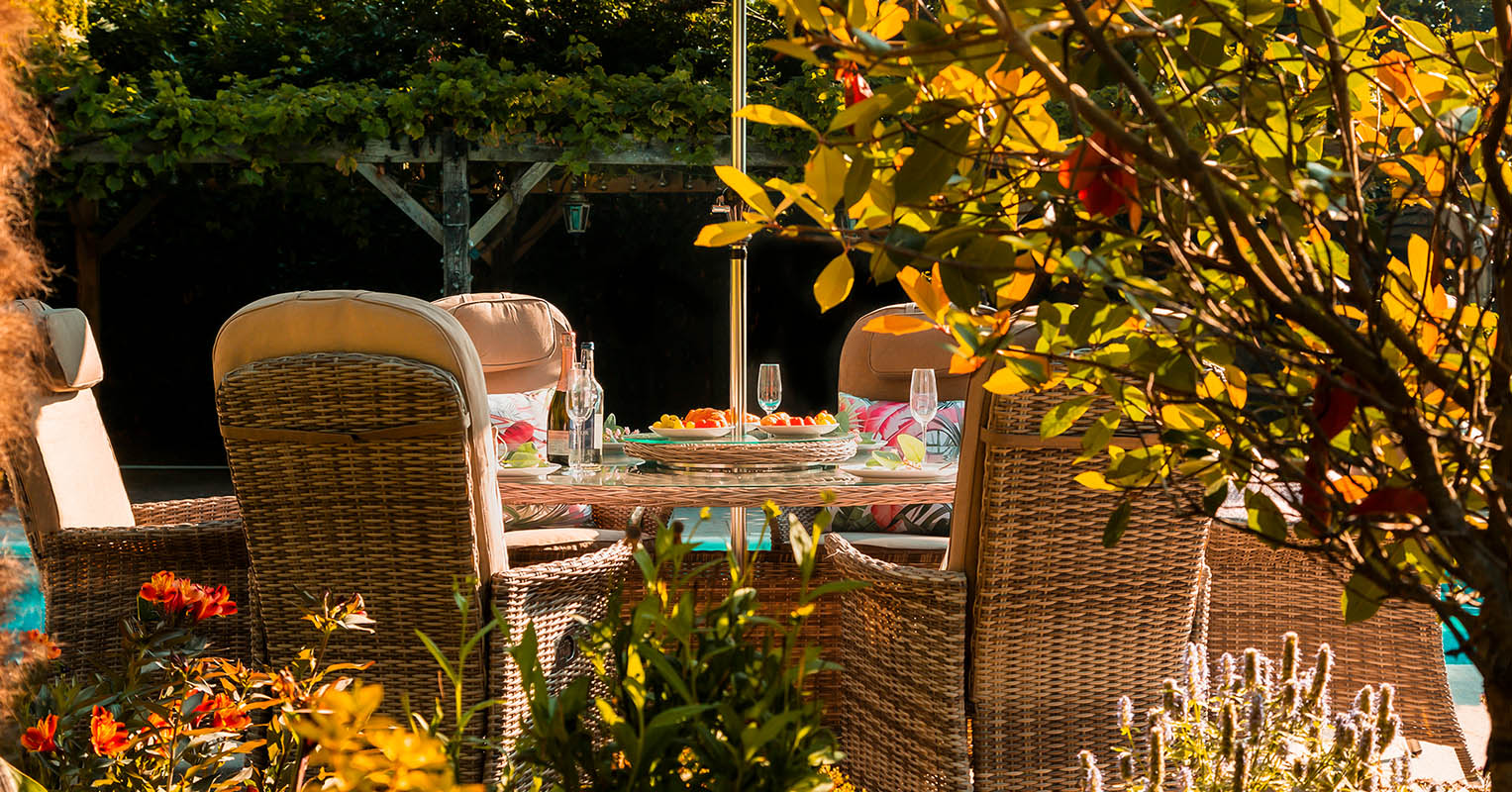 Katie Blake Furniture The Perfect Garden Dining Table Shape